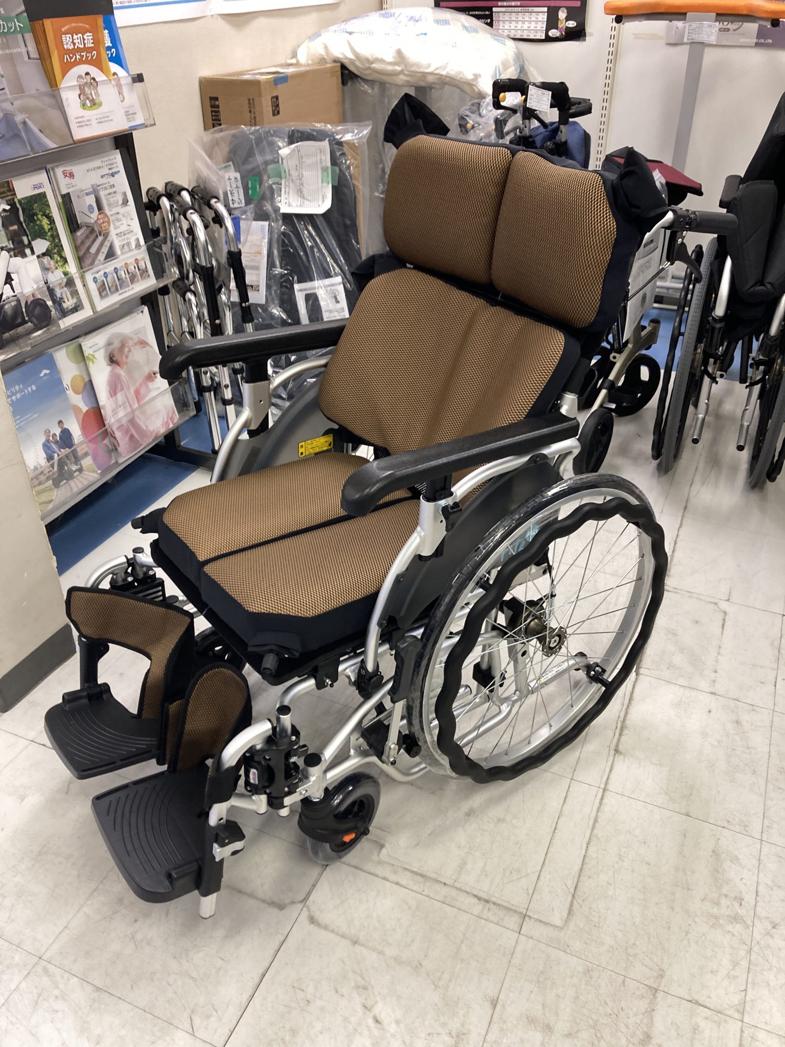 車いす「エアフィッツ プレミアム」のご紹介です。 | 介護用品・福祉用具のレンタルと販売｜ダスキンヘルスレント岸和田ステーション